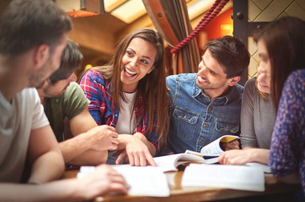 Students Groups in Dubai | Expat Student Clubs & Communities